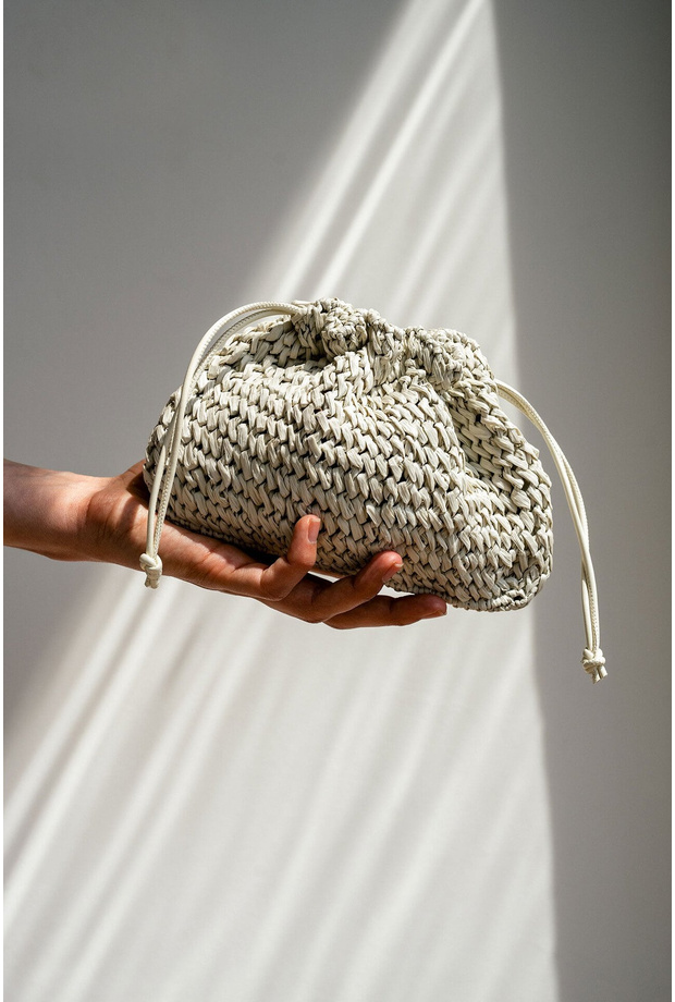 Shop Raffia Bags - Tote Bags, Clutches & More | Urbankissed